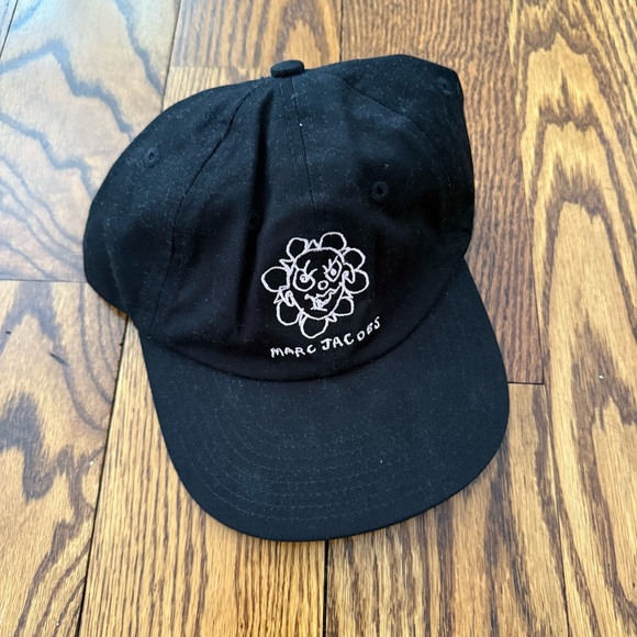 Marc Jacobs | Accessories | Marc Jacobs Heaven Black Hat With ...